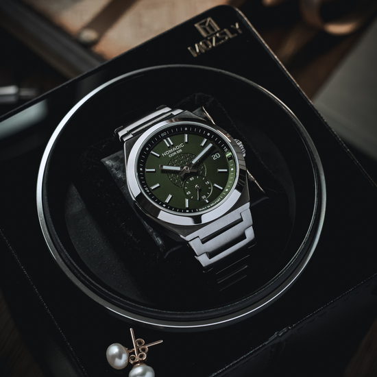 Cíor 928 - Luxury Sports Watch (36mm) - Emerald Abyss – Nomadic